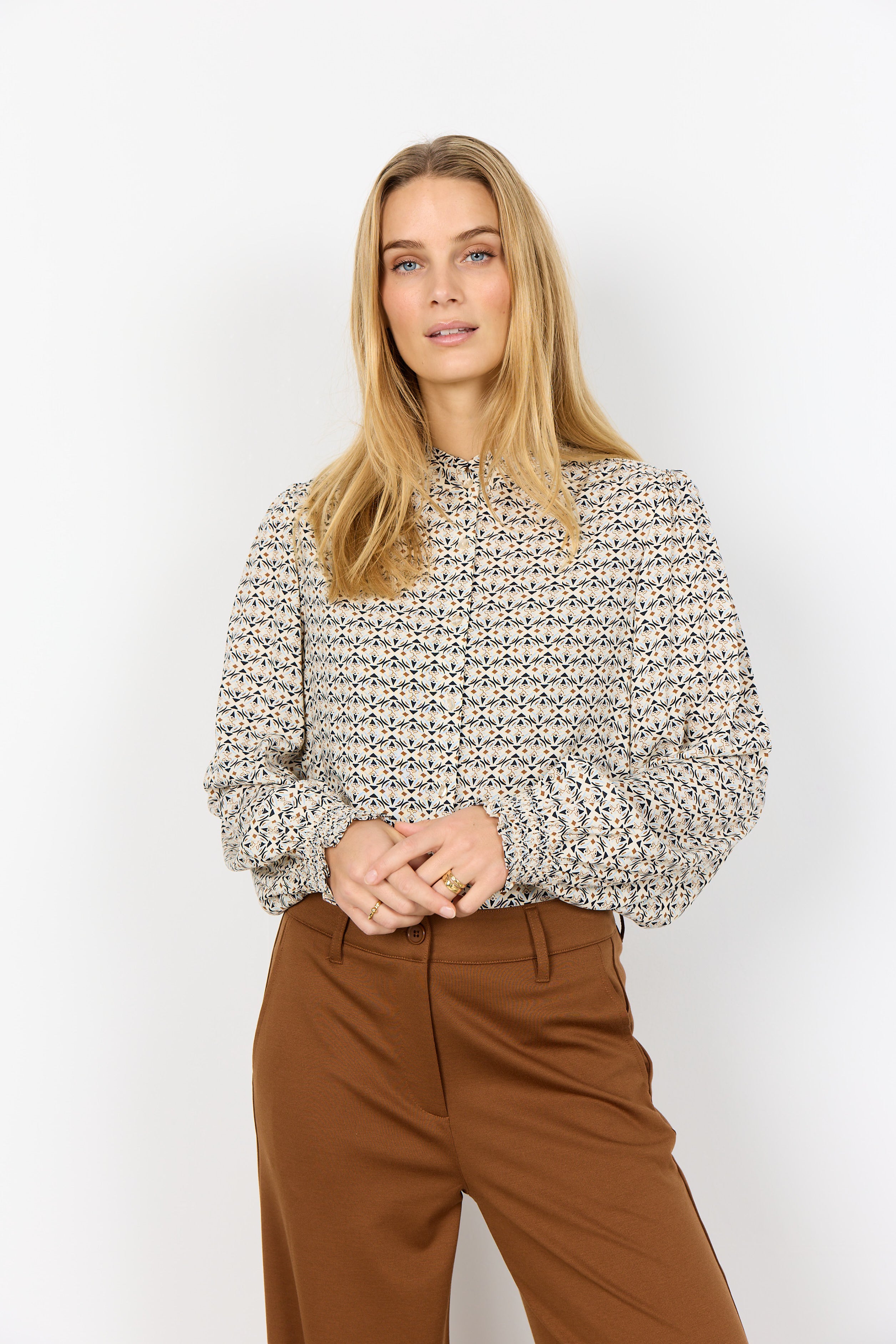 Chemise à motif Bellua - En viscose EcoVero avec col mao – Rue
